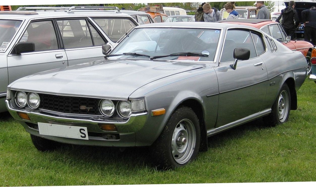 How The Ford Mustang II Ghia Became The Reluctant Hero Of 70’s Motor ...