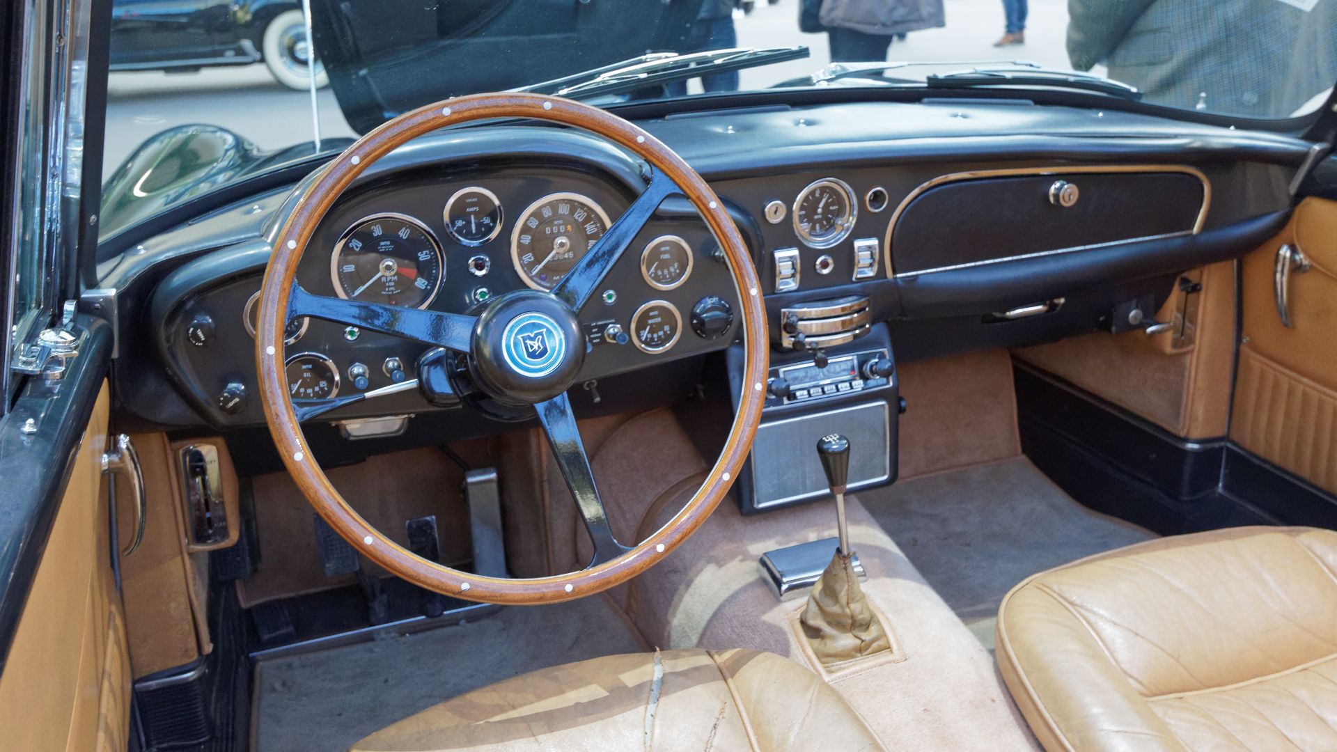 Why The Aston Martin DB5 Remains The Most Recognizable And Iconic Car ...