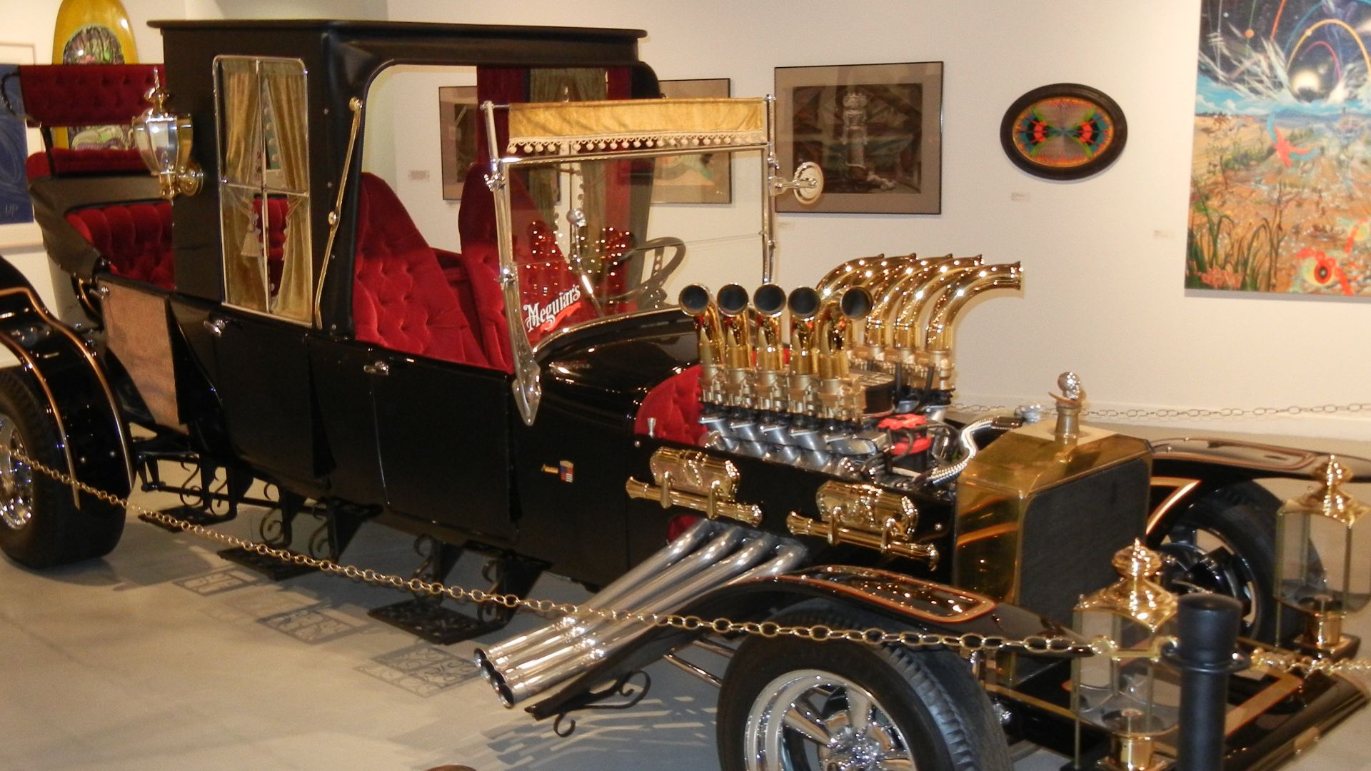 25 Cars That Stole The Spotlight While The Actors Just Drove