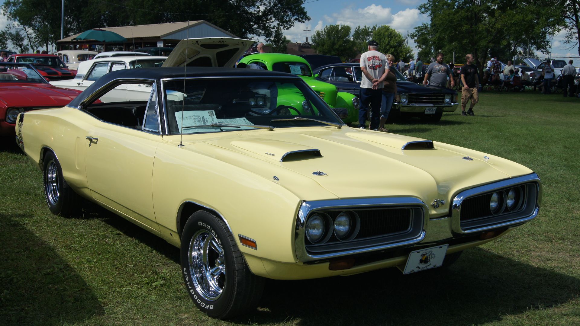 44 Original Car Colors Automakers Should Use Again