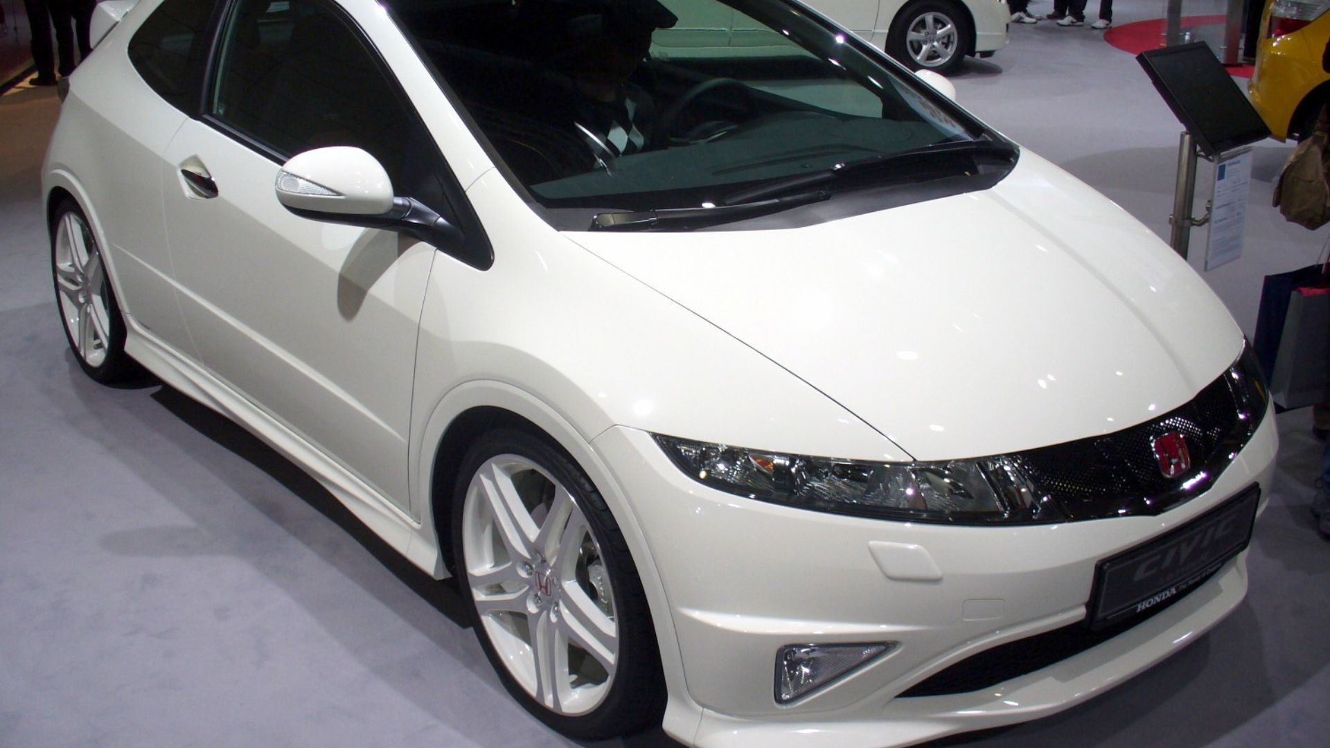 44 Original Car Colors Automakers Should Use Again