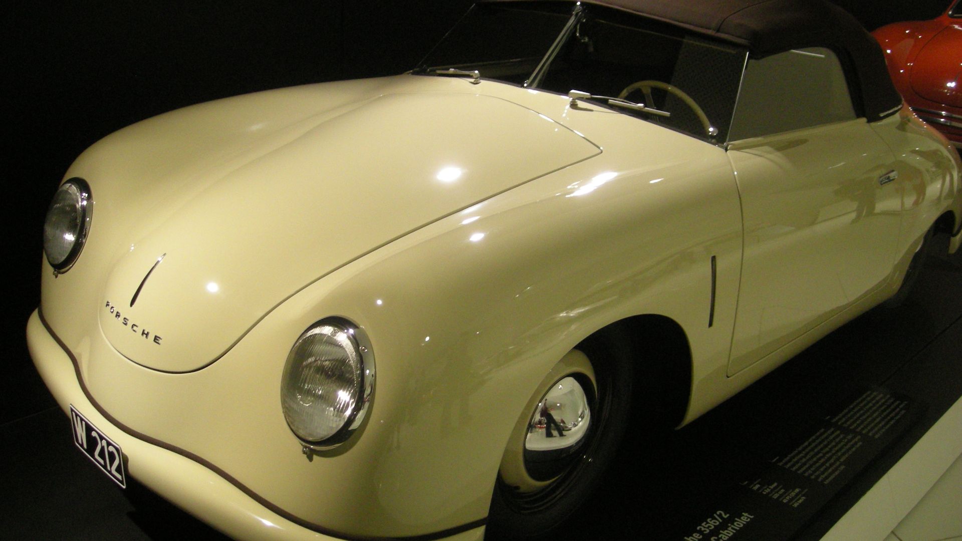 Jerry Seinfeld’s Obsession With Porsches Might Be The Ultimate Flex