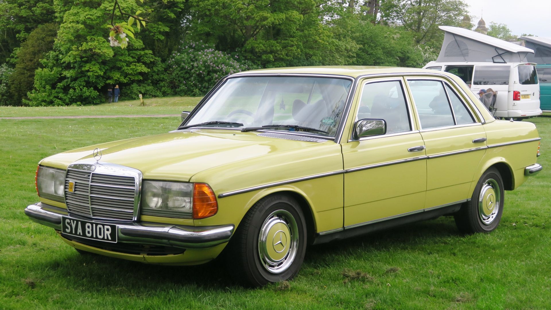 The Best Classic Cars For First-Time Collectors