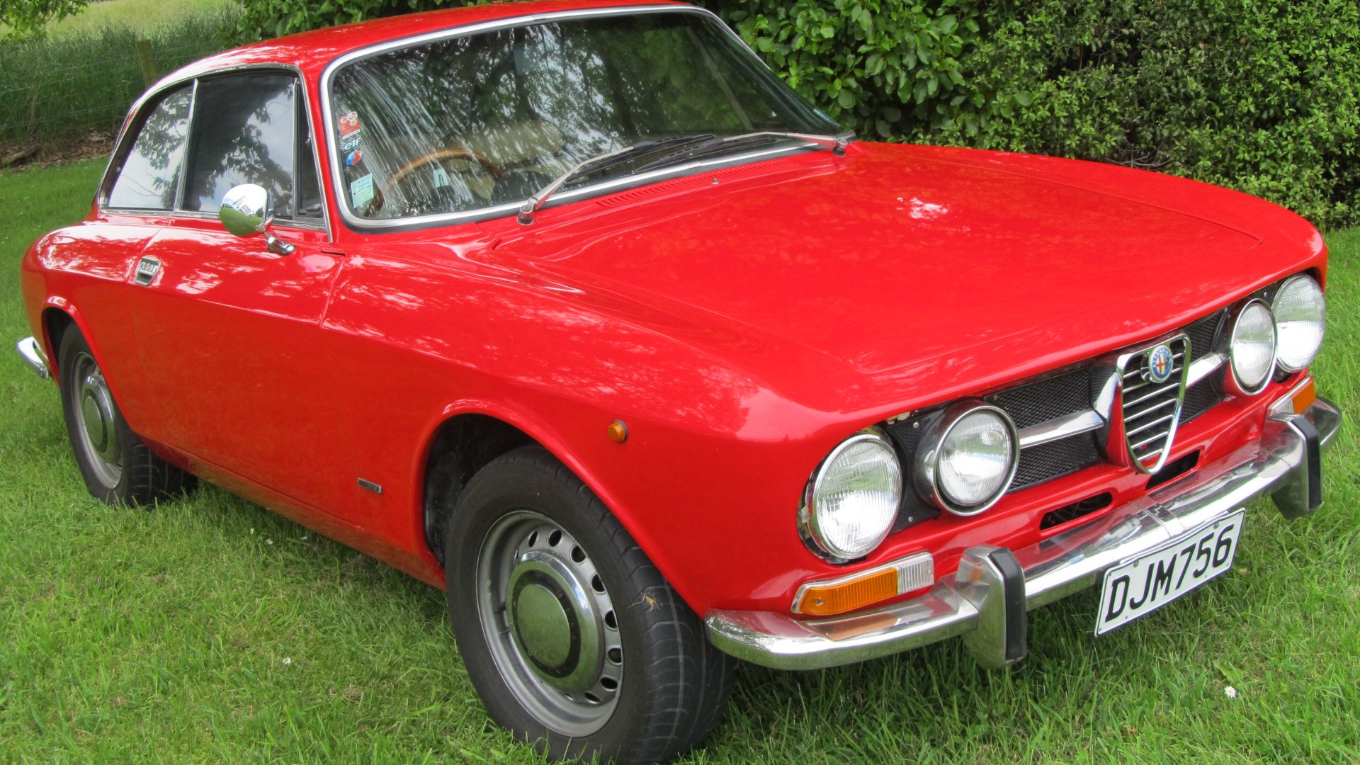 The Best Classic Cars For First-Time Collectors