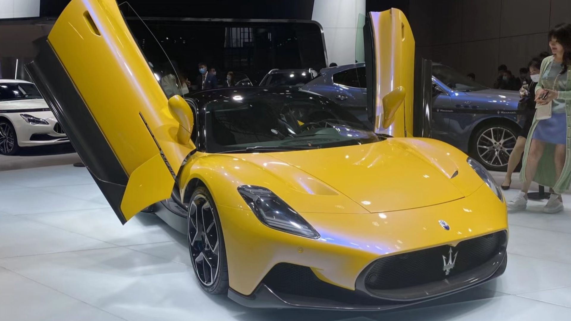 The Best Supercars With Gullwing, Scissor, And Butterfly Doors, Ranked