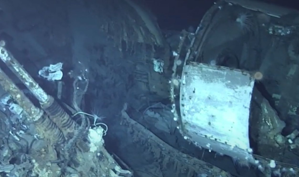 Photographs Of The Only American Battleship To Survive Pearl Harbor ...