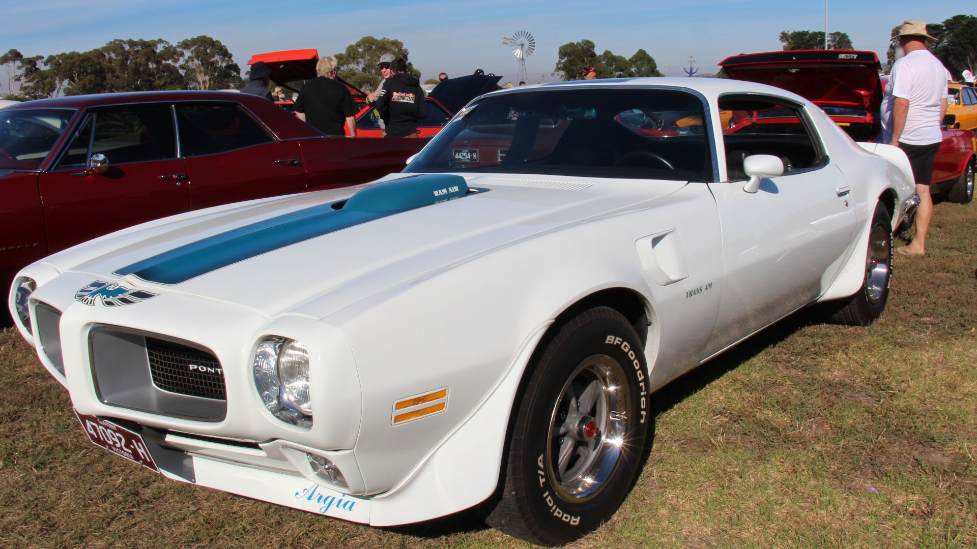The Pontiac Trans Am: The “Screaming Chicken” That Ruled America’s Streets