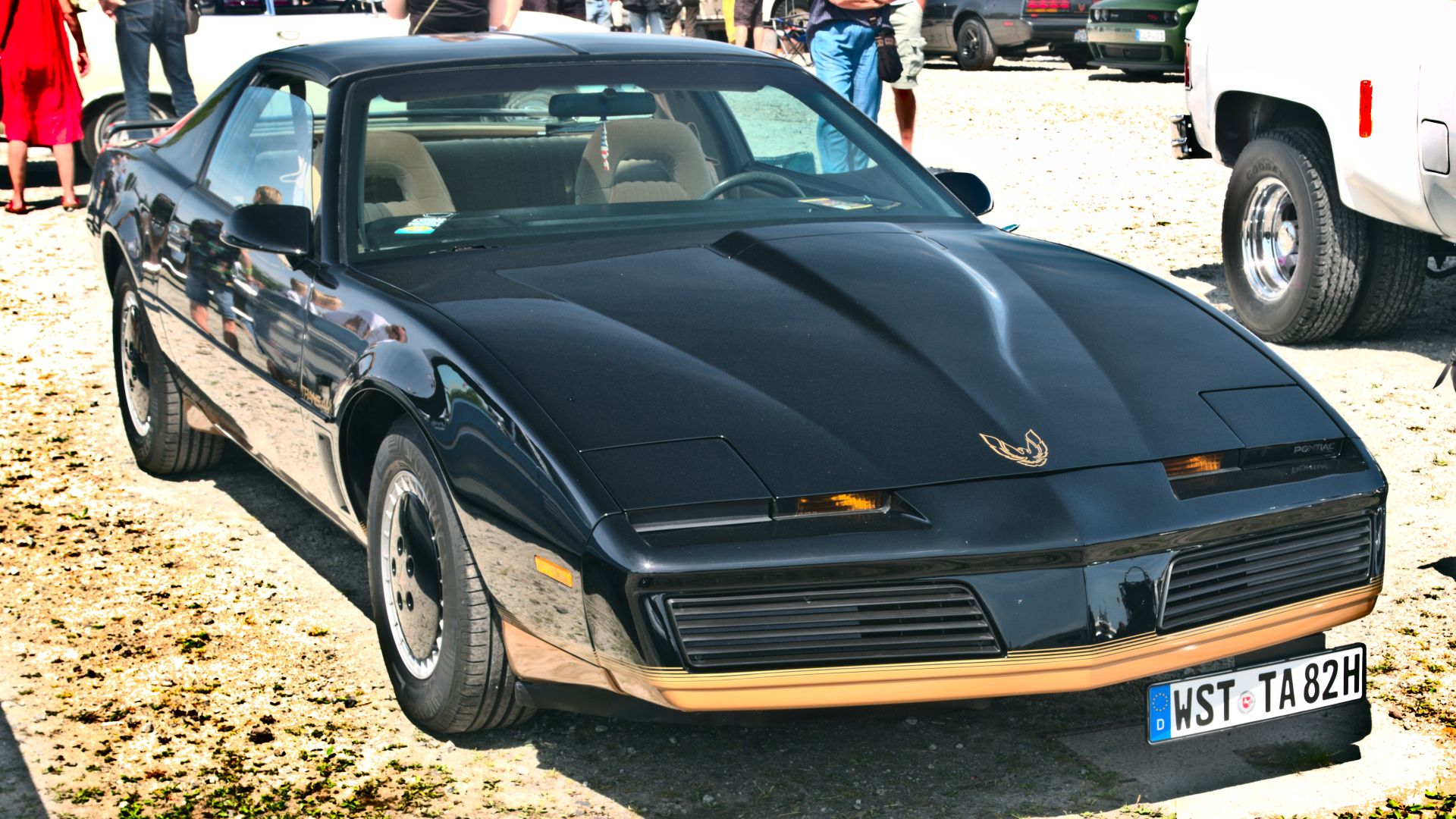The Pontiac Trans Am: The “Screaming Chicken” That Ruled America’s Streets